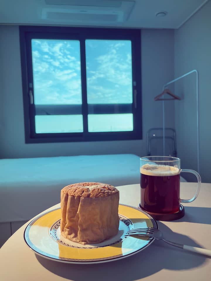 가정역 5분 /초고층 야경/ (안심여성전용) 쉐어하우스 / 2호실 Moon Room/개인실 - 仁川