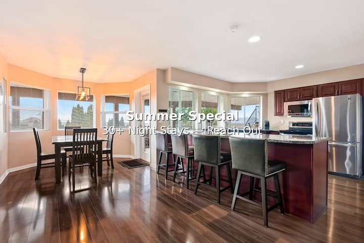 Bright Suite | Inlet Skytrain & Nature - Coquitlam