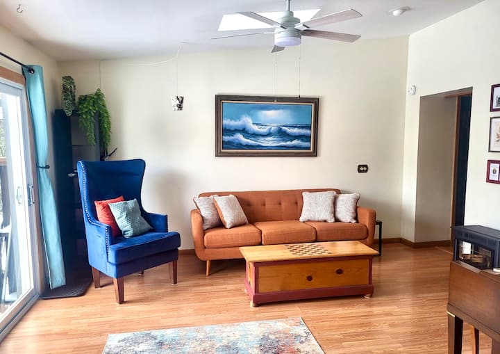 Flowercity Red House - Rochester, NY