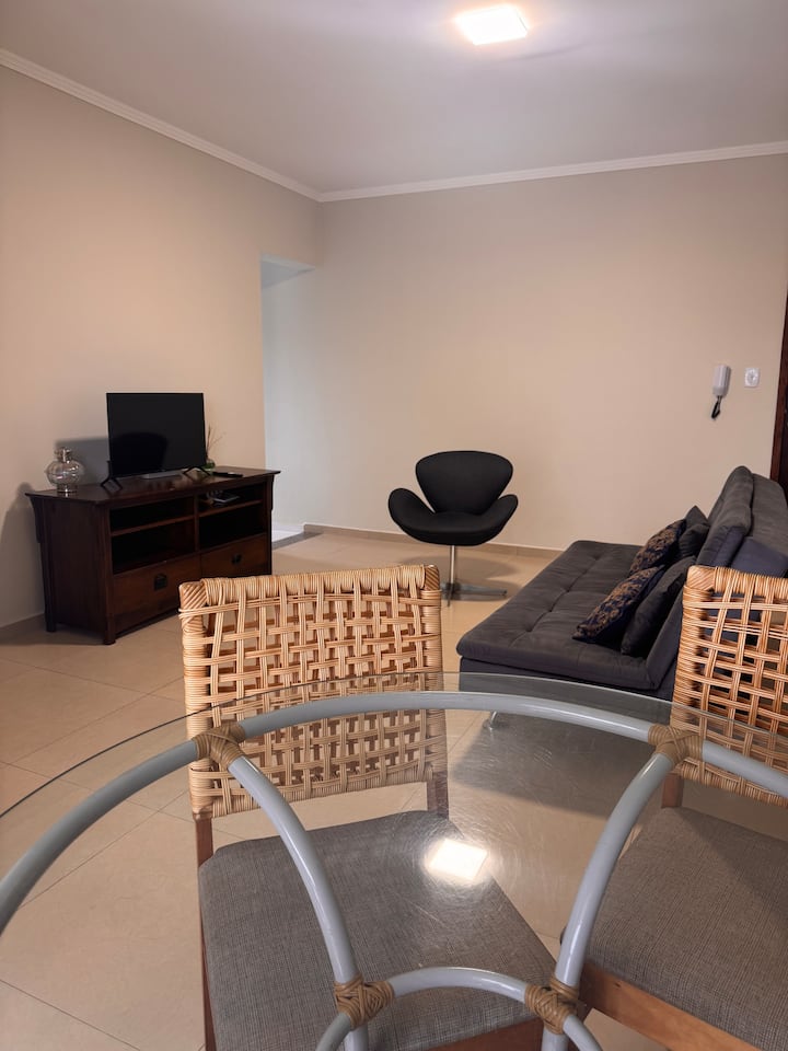 Apto 2 Quartos Próximo A Faculdade Anhanguera - Dourados