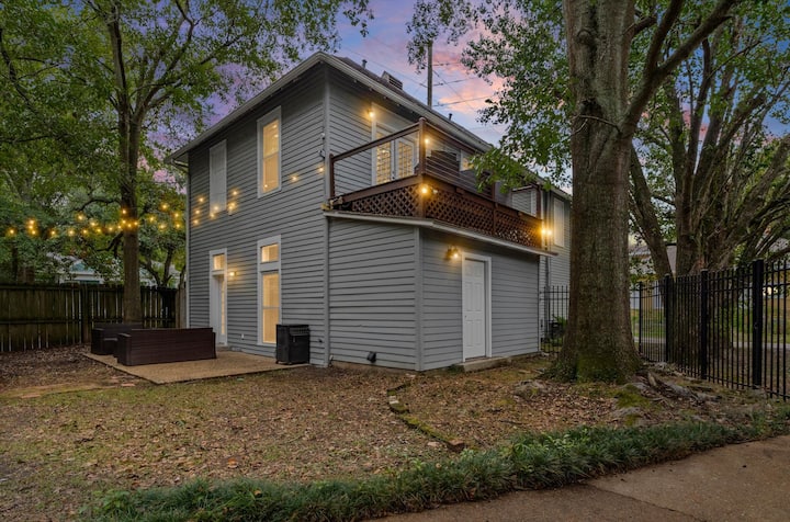 Beads & Boutique Unit A- Walk To Mardi Gras! - モビール, AL