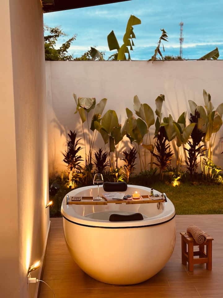 Casa Com Ofurô Privativo | Experiência Premium Our - Ourinhos