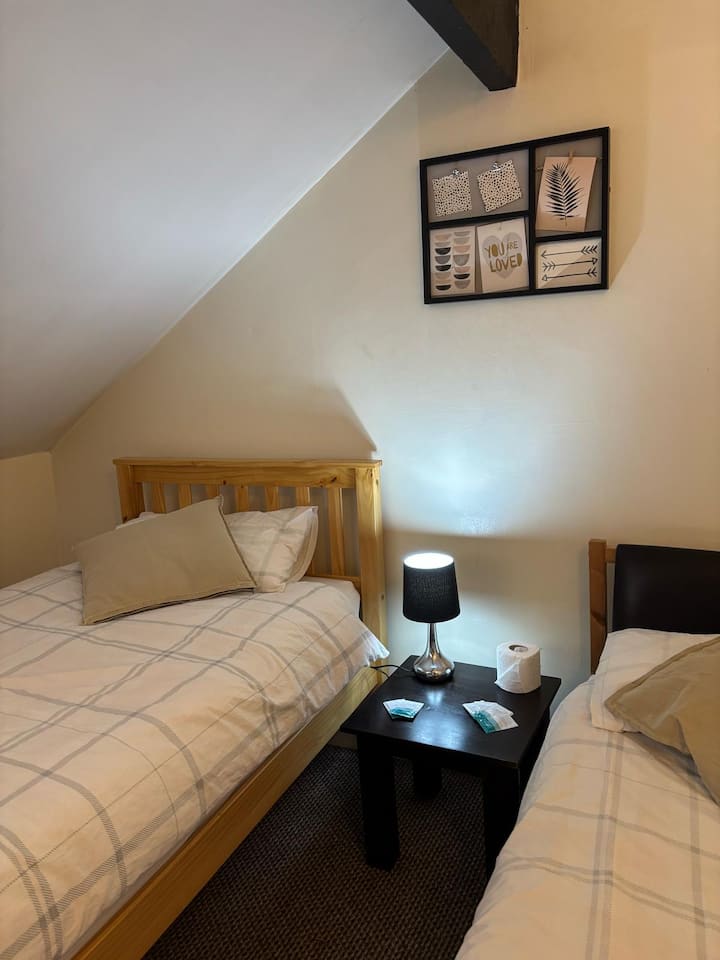 Summerfield House - Triple Room - Birmingham