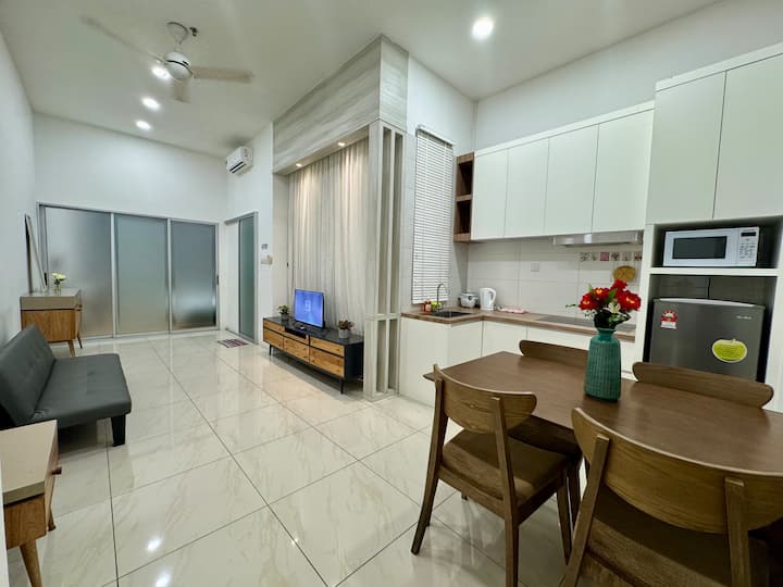 Manhattan Suites By Kinabalukomfort (Iverie) - Kinarut
