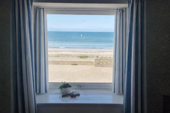 'The Top Deck' -Penthouse On The Beach - Caernarfon