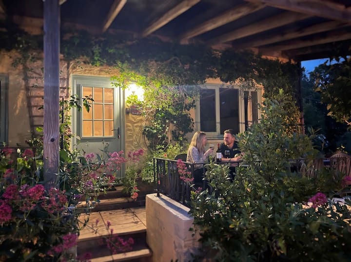 Clover Cottage - Peaceful Welsh Countryside Escape - Cardigan