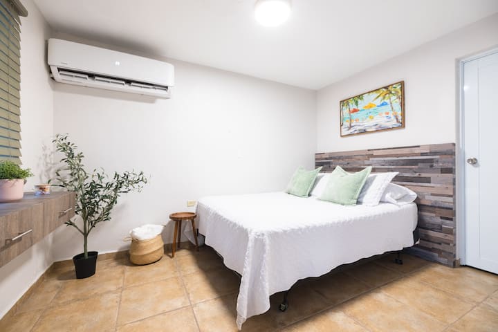 Jobos Beach Apt#2 Near Beach, W/washer And Dryer - Isabela