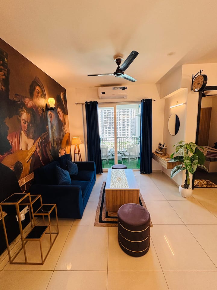 Lavish 1bhk Apartment By Serenity Homes - 諾伊達
