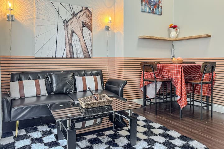 Brooklyn Vibe Meets Upenn | Stylish 1br | Sleeps 3 - Bryn Mawr, PA