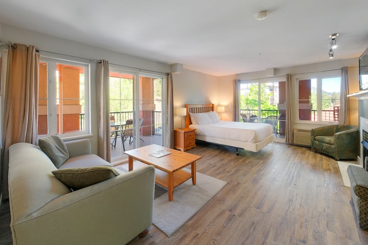 Cozy Kelowna Retreat! (208b) - Kelowna