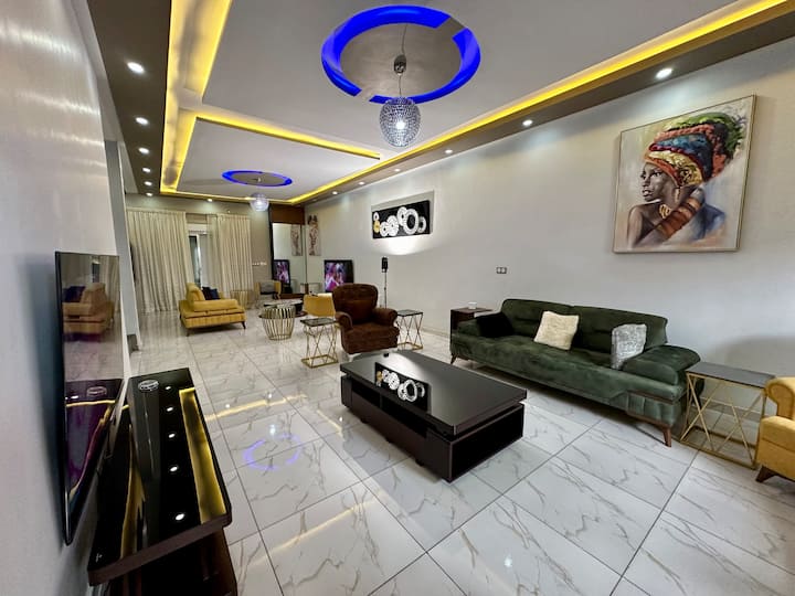 Modern Home With Pool And Wifi - Côte d'Ivoire