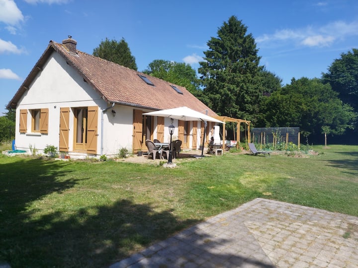 Maison Cosy Avec Grand Jardin - Bourgtheroulde-Infreville