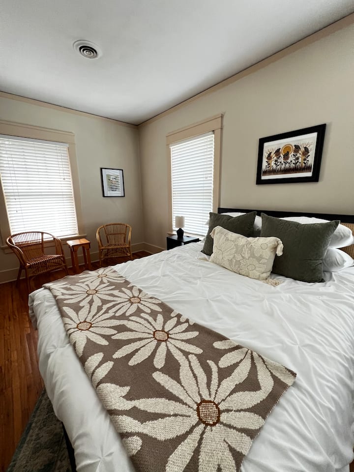 The Raven Sunflower Apartment In Historic Atchison - Lewis and Clark State Park, Rushville