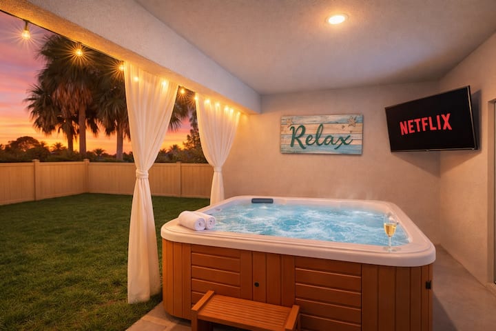 Hot Tub Oasis - Sleeps 15-free Boat Parking Onsite - Sarasota, FL