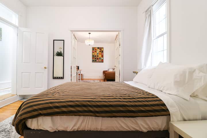 Modern Large 1+1 Ensuite In Victorian Cabbagetown - Toronto