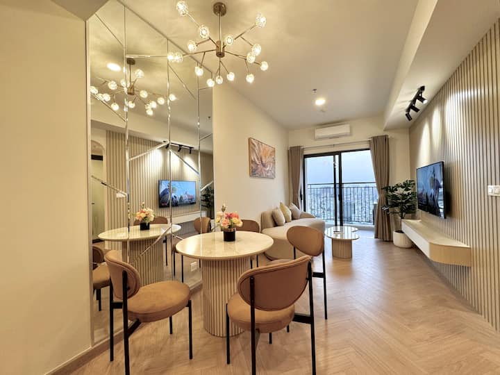 Luxury 2br Apt, District 1, Walk To Bui Vien. - Ho Chi Minh City