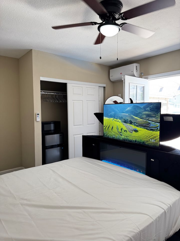Private Poolside Studio - San Bernardino County Regional Parks, San Bernardino