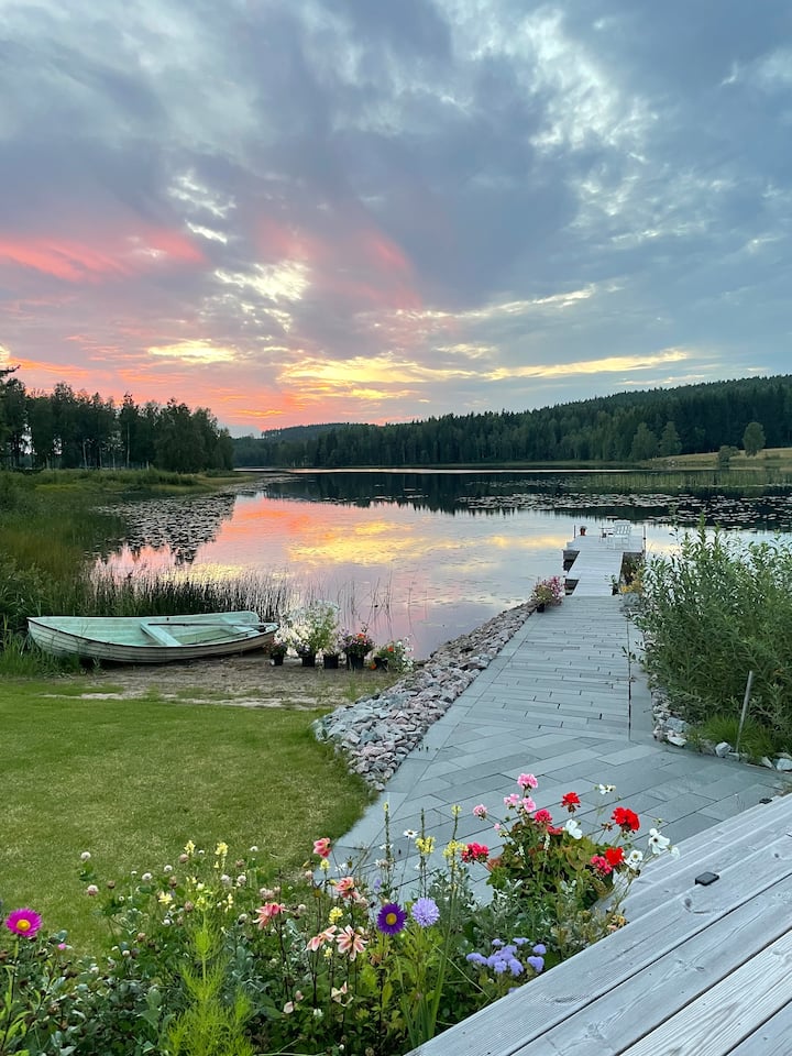 Peaceful Lakeview House - Suède