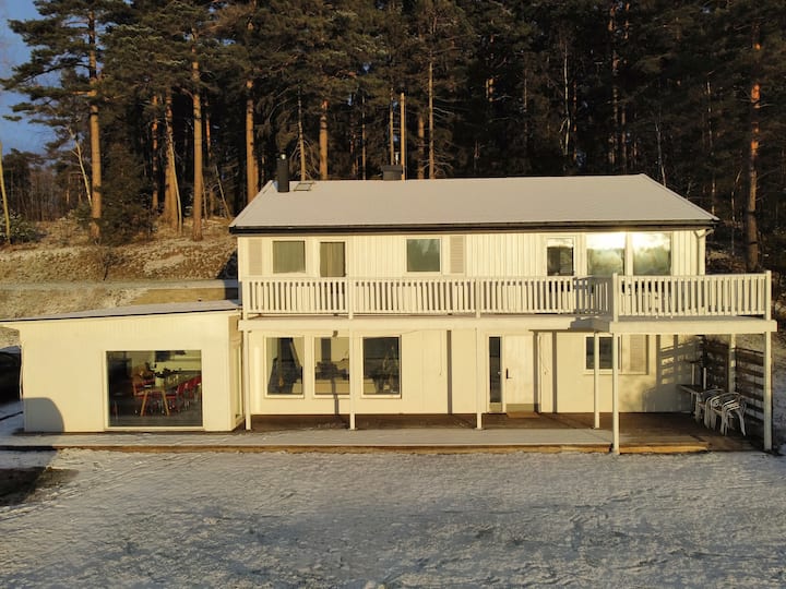 Bluelagoon Ski & Fireplace Countryside Home - Ekerö