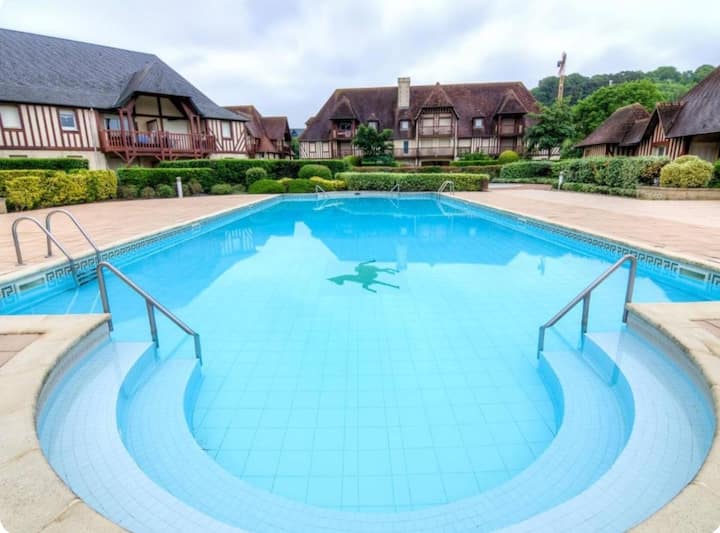Charmante Maison, 8 Personnes, Piscine Et Tennis - Deauville