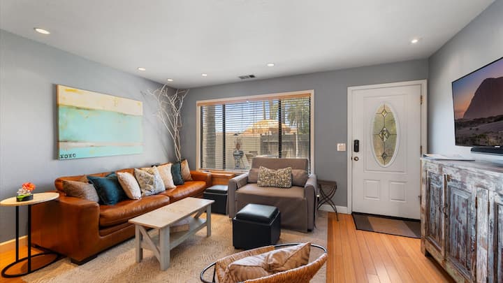 Beautiful High End Cottage Very Close To The Beach - Morro Bay, CA