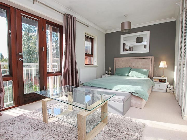 Cambridge Studio - Cambridge