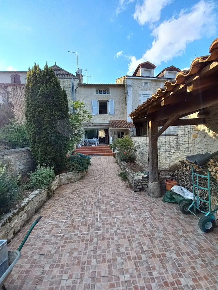 Le Charme De L'ancien - Chasseneuil-du-Poitou