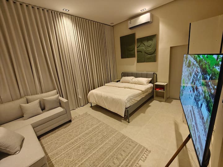 شقة صغيرة ونظيفة وممنوع التدخين وقريب مستشفى دلة - Riyadh