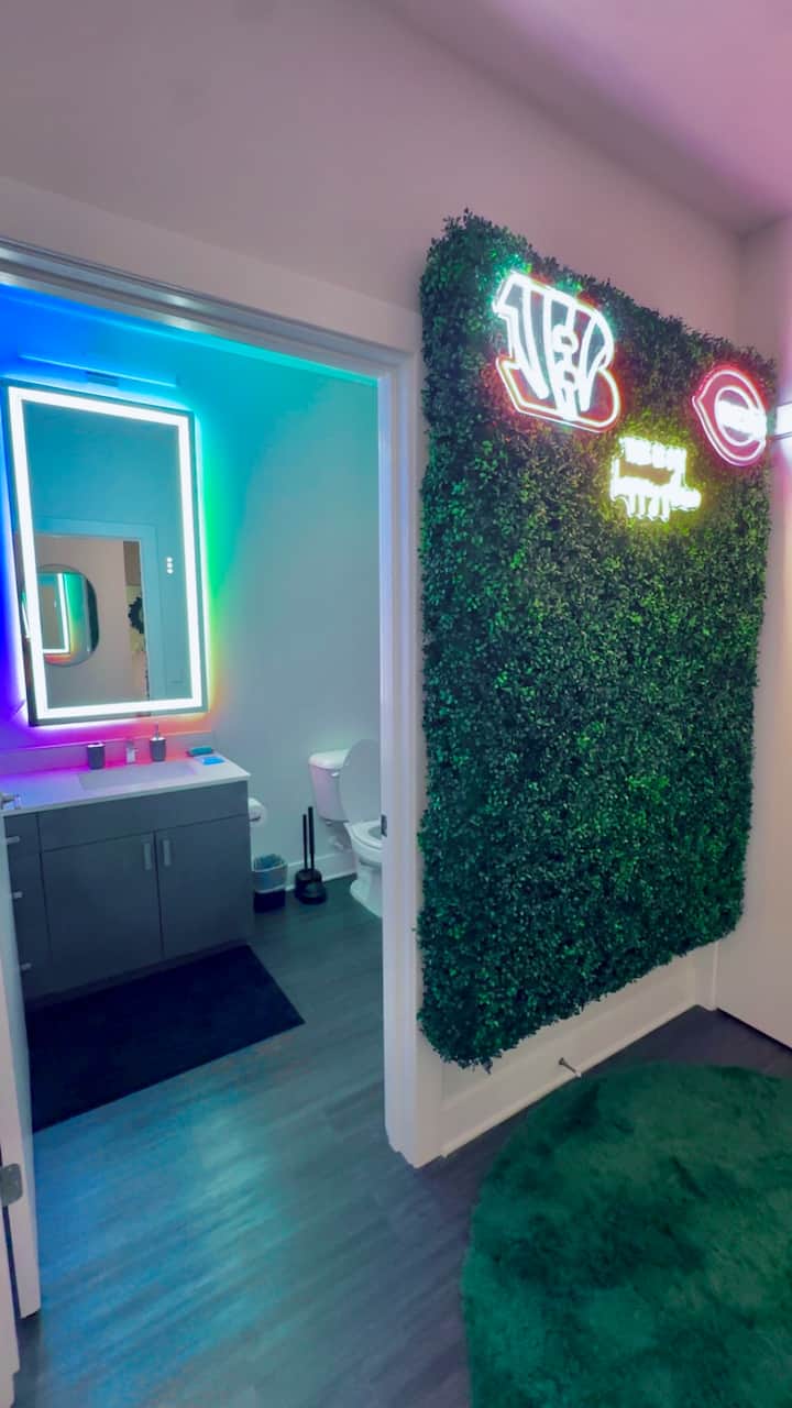 Free Gated Parking! Walk Dist. Banks & Stadiums ! - Cincinnati