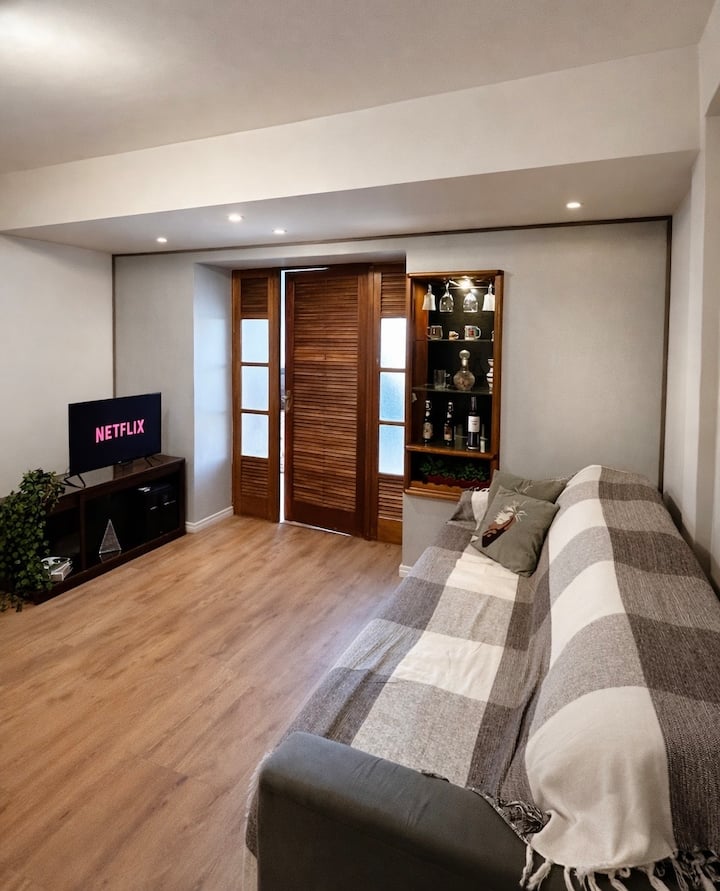 Excelente Apartamento No Centro - Desfile De Natal - Nova Friburgo