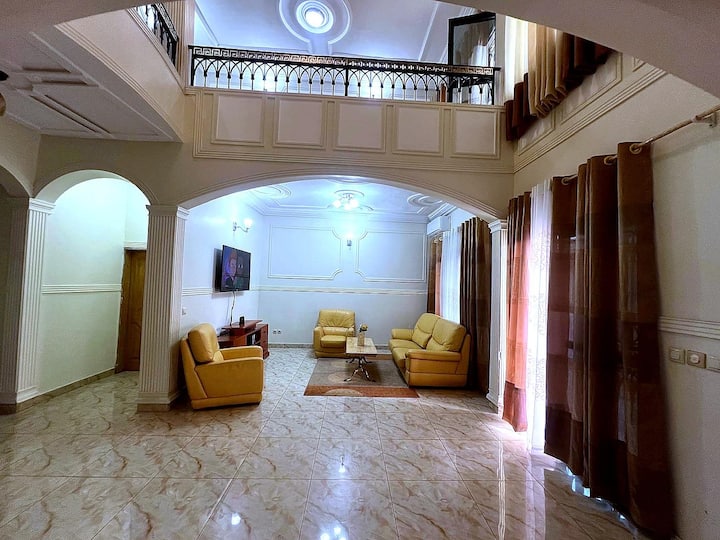 Villa Du Continent . Yaoundé,cmr - Yaounde