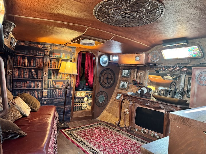 The Victorian Voyager - Seabrook, TX