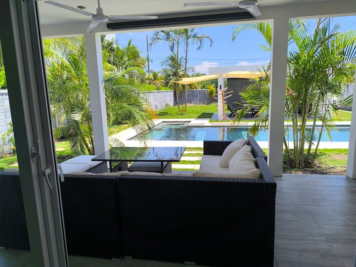 Estilo Vanguardista Y Exclusivo, Iztapa Monterrico - Guatemala