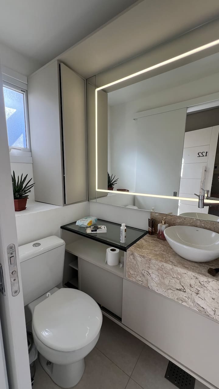 Quarto Em Casa Compartilhada - Canoas