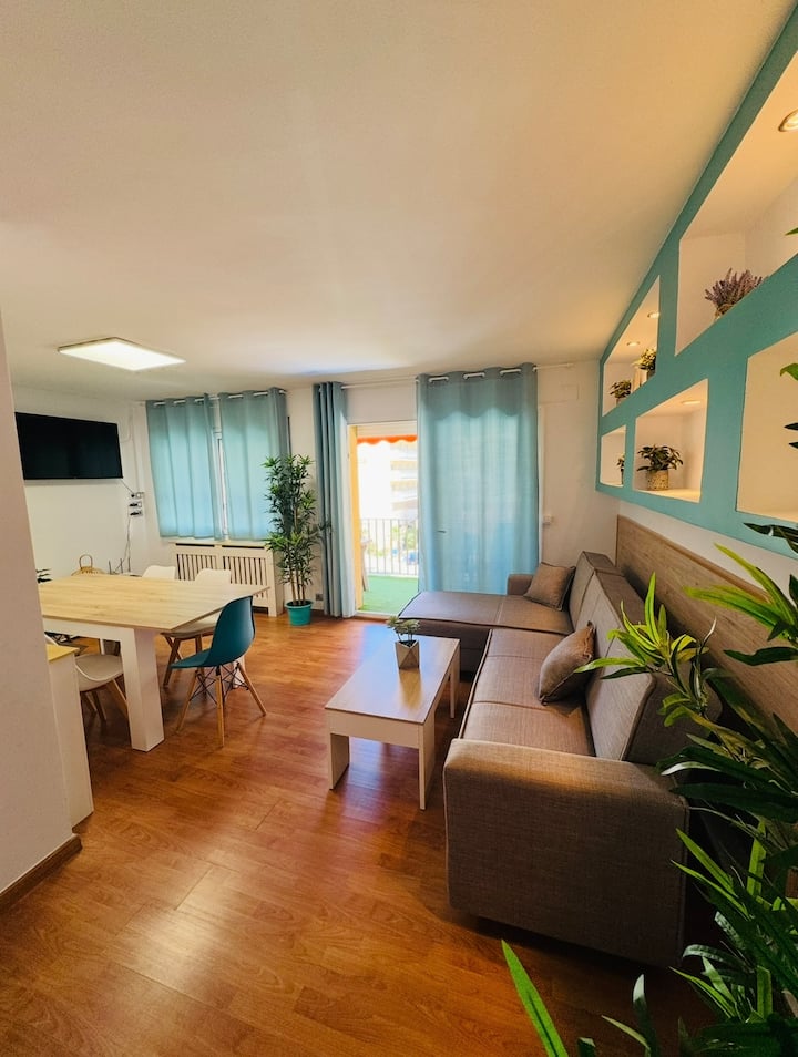 Piso Shic De Playa Fenals Con Terraza Y Piscina - Lloret de Mar