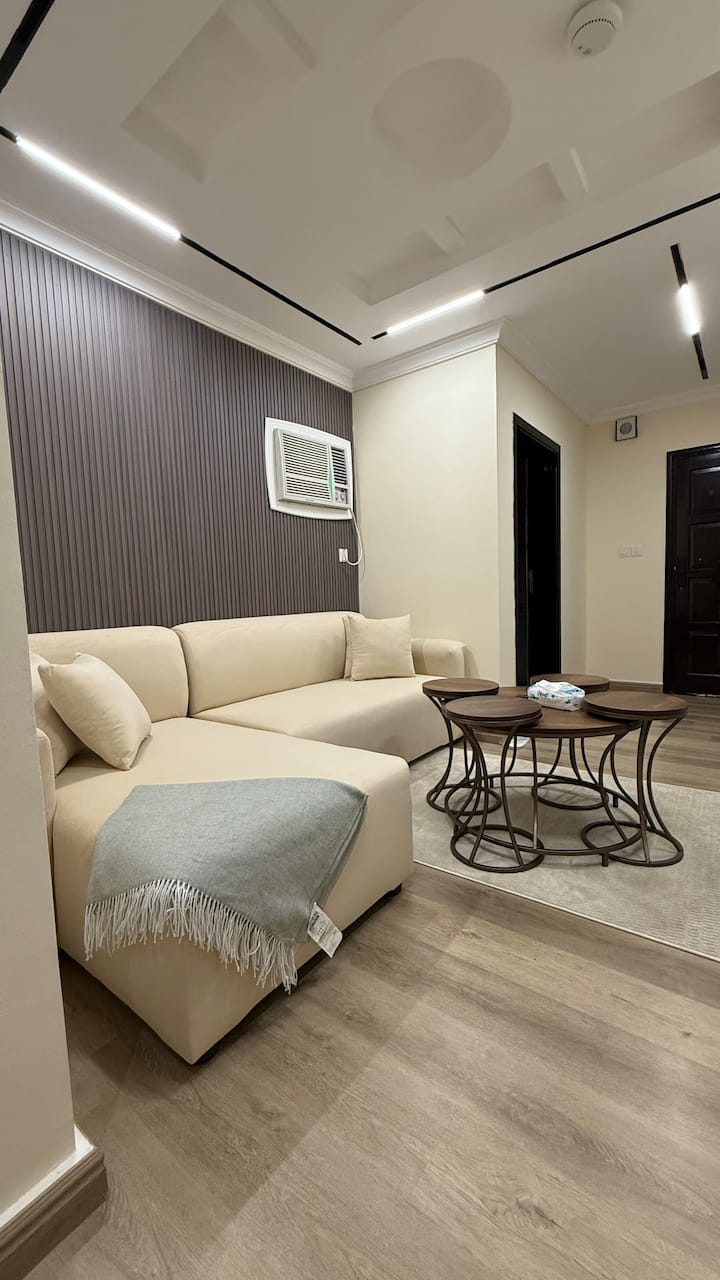 1br | W/75” Tv & Self Check-in - Jeddah