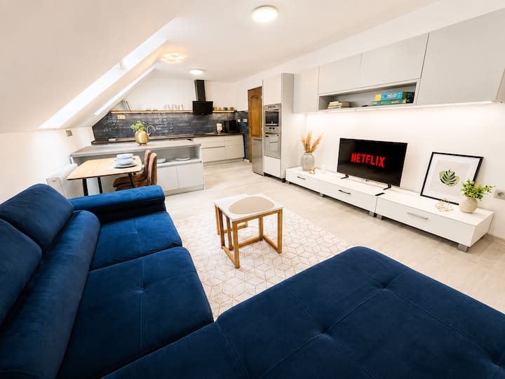 Elysian 1 Apartment - Trenčín