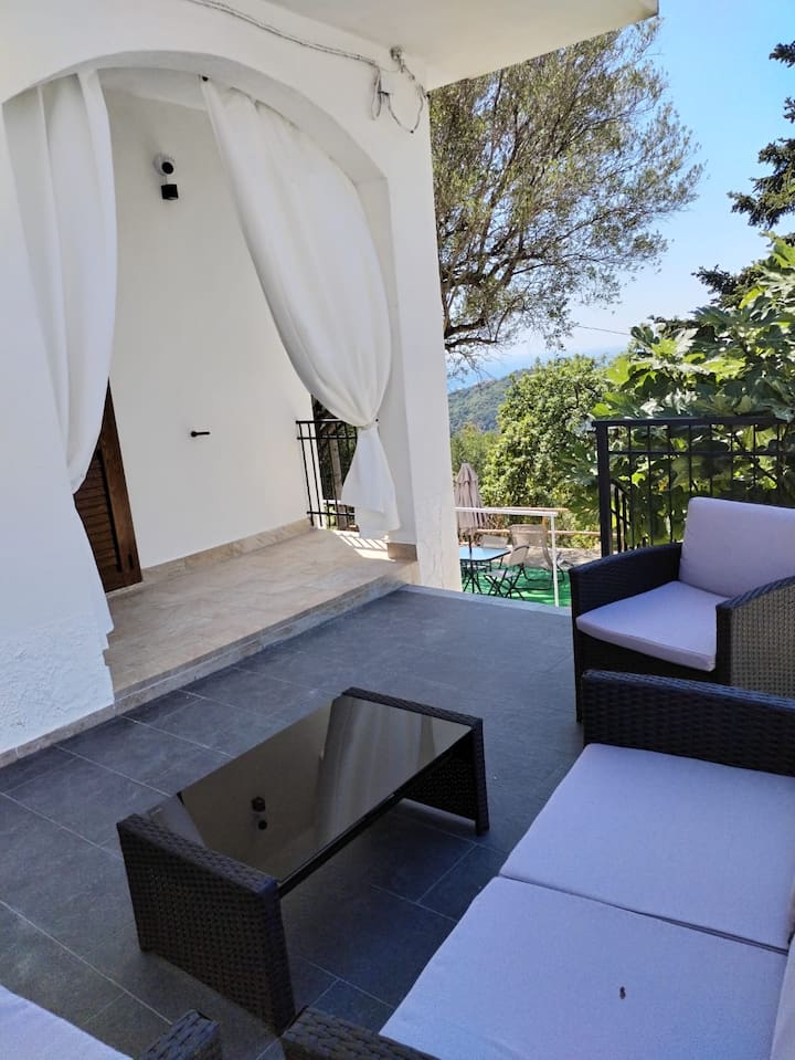 Appartamento In Villa - Palinuro