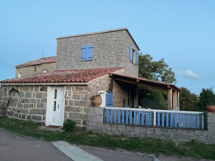 Jolie Maisonnette Traditionnelle - Pianottoli-Caldarello
