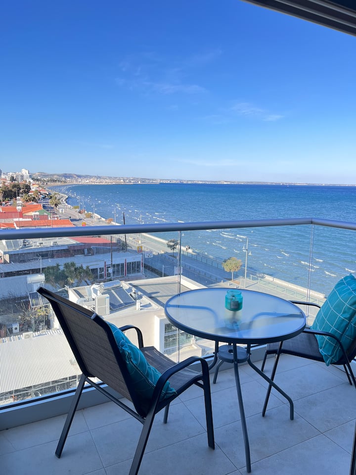 Sea View 2br Apartment Mackenzie Beach - Larnaca