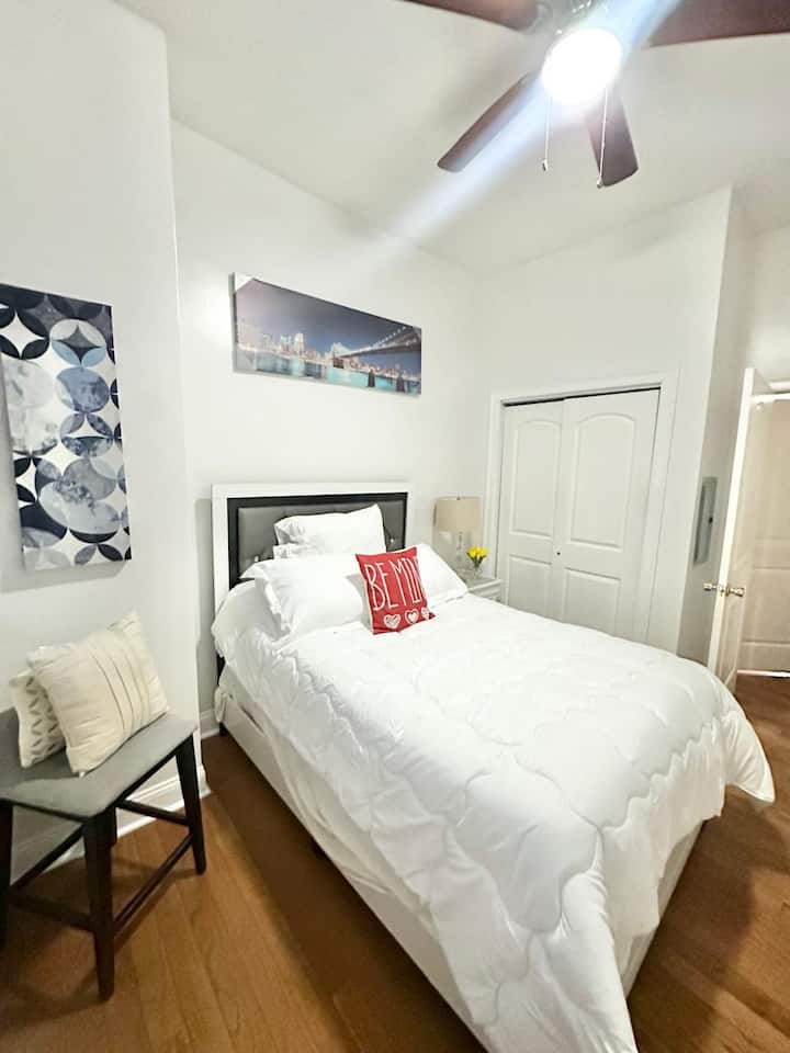 Cozy Room Near Manhattan - New York City