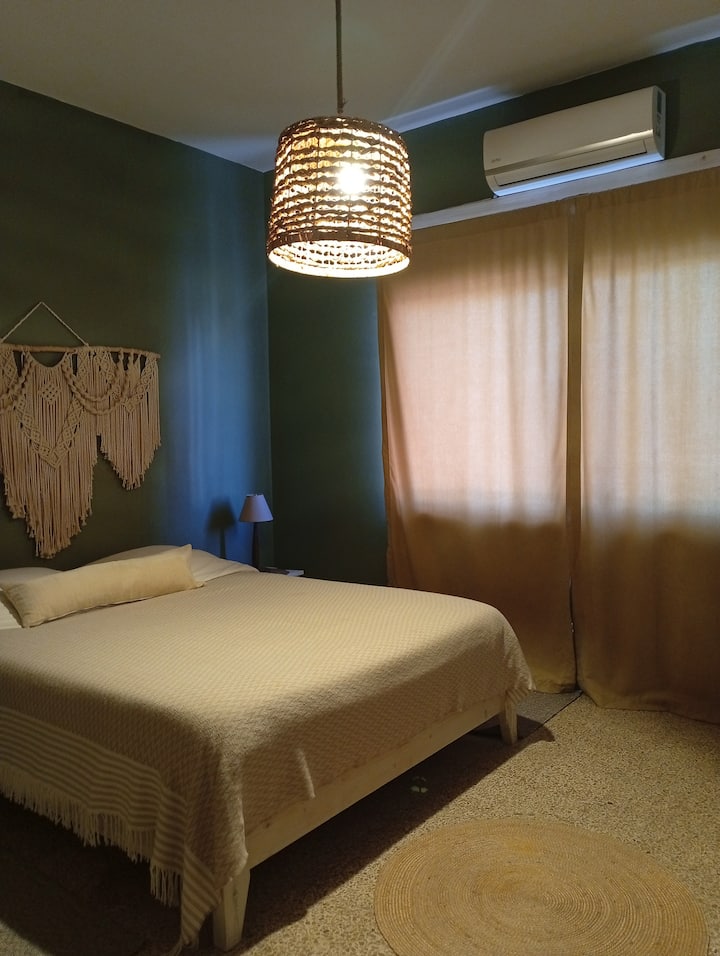 Close To Walled City, Quiet Neighborhood - Famagusta