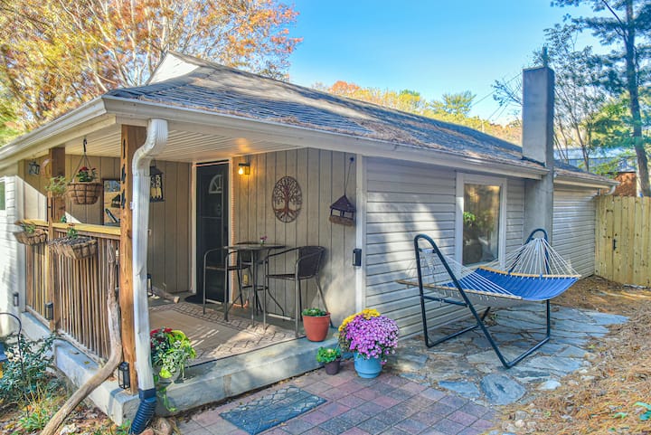 2 Bed Convenient In Country - Asheville, NC