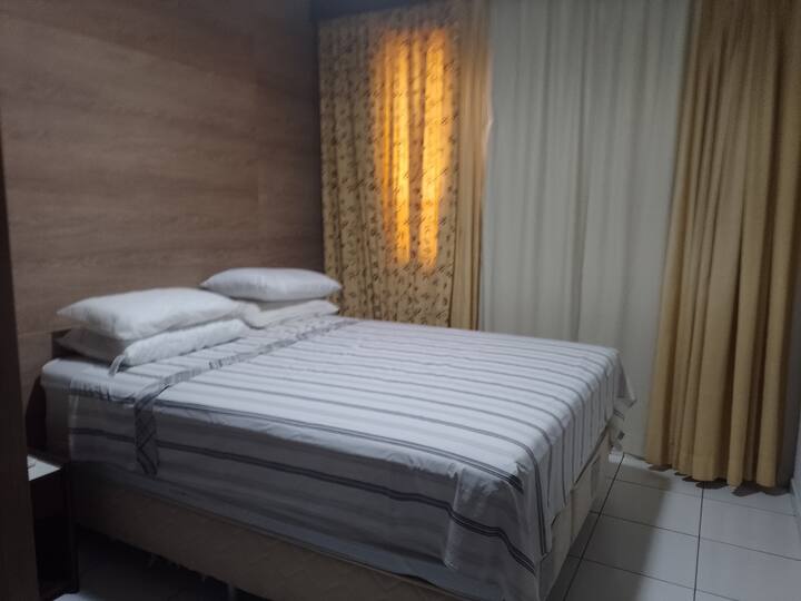 Flat No Hotel Slaviero Com Camareira - Londrina