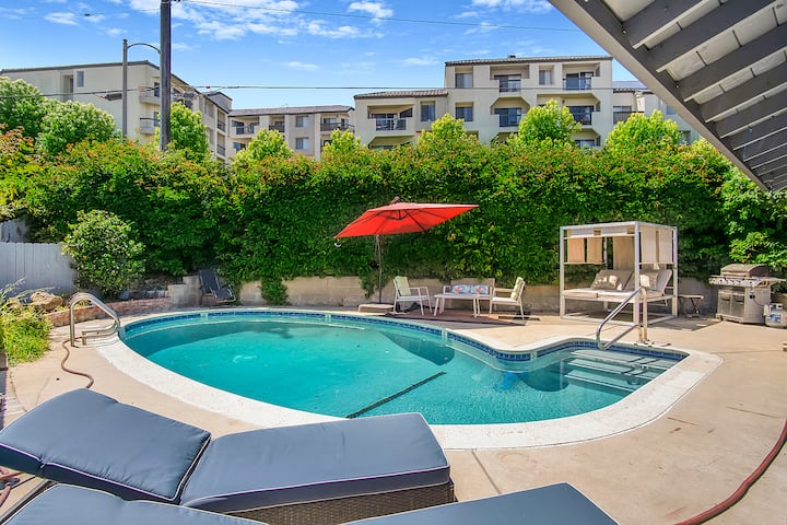 Private Pool | Chic Beach Townhome Retreat - Long Beach, CA