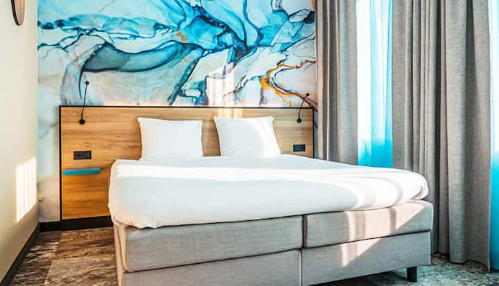 Modern Unit Nearby Beach And Top Attractions -