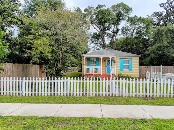 Winter Escape:pet Friendly Cottage W/ Jacuzzi Tub - Warrington, FL