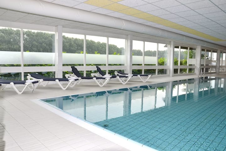Scenic Retreat With Free Parking And Dining - Wijk aan Zee