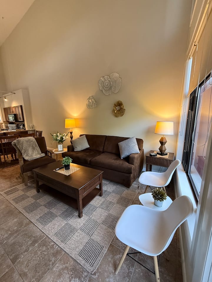 Furnished 2br Loft | Kelowna - Kelowna