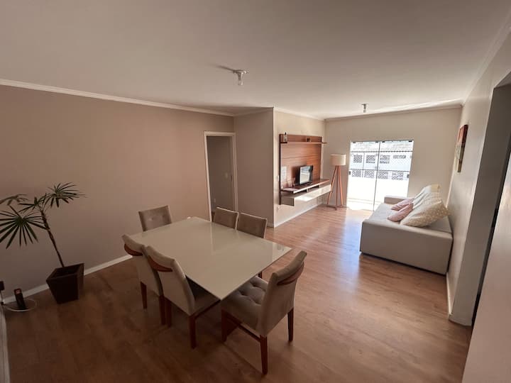 Apart 4 Pessoas - Centro De Itajaí C/suíte E Wi-fi - Navegantes